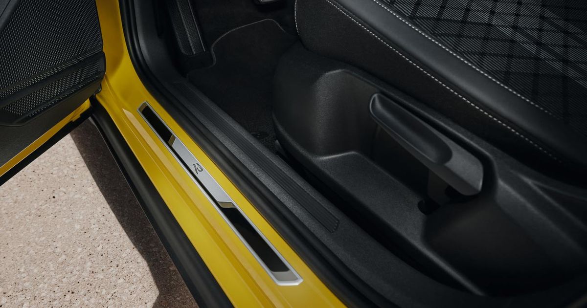 VW T-Cross | Pragjet e dyerve dhe pedale prej çeliku inox | Volkswagen ...